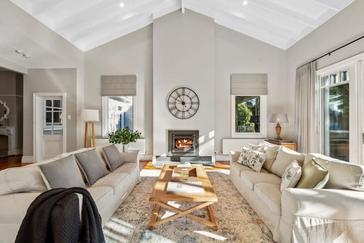 Prior Lodge - Katoomba