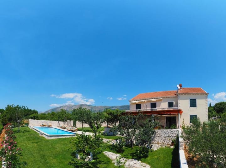 Villa Antonija Four-bedroom Villa Terrace Pool - Cavtat