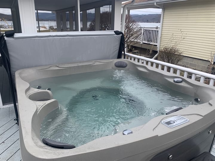 Honeoye Lake | Hot Tub | Kayak | Fire Pit - Finger Lakes, NY