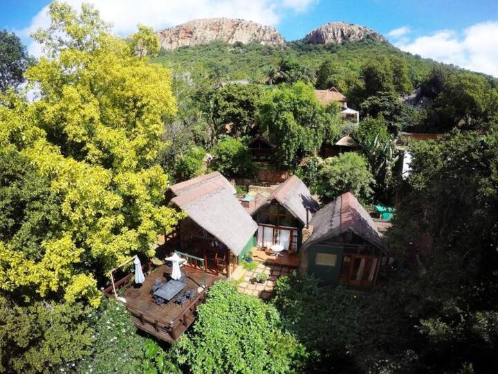 Ceningan Suite - Hartbeespoort