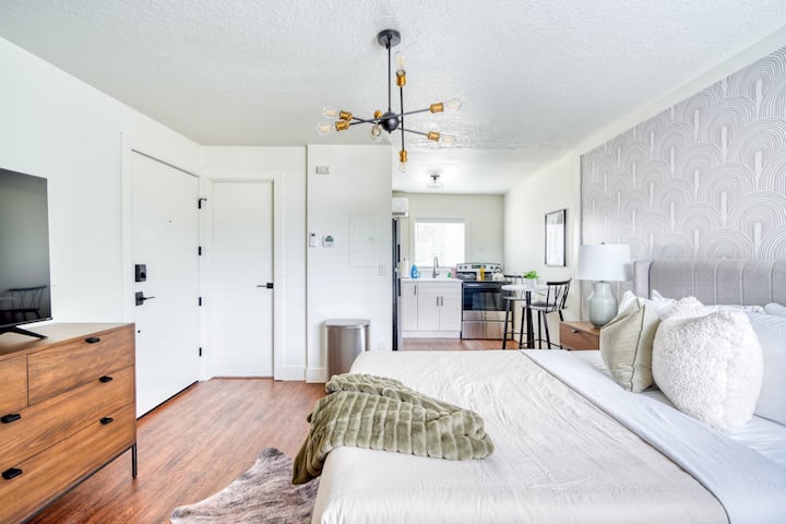 Historic Brooklyn | A/c + Fast Wifi + Smart Tv - Portland, OR