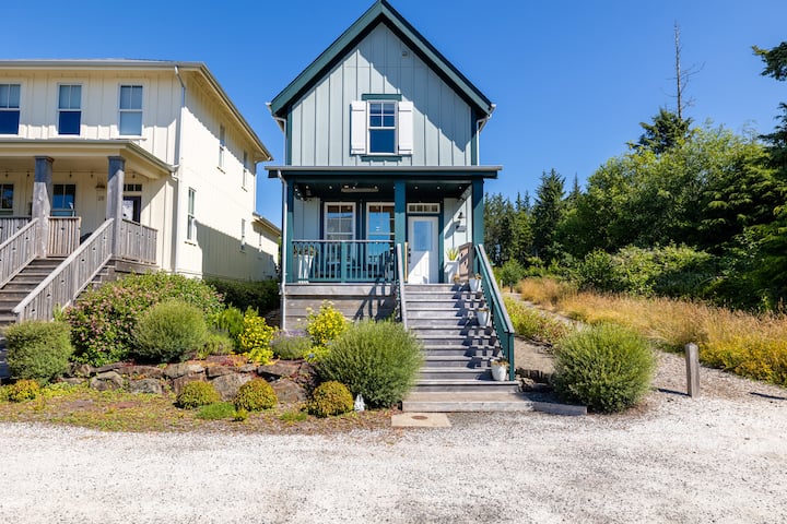 18 Summers: Dog-friendly Oasis W/ Private Hot Tub - Pacific Beach, WA