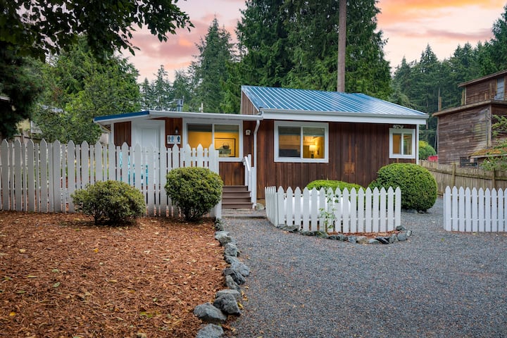 Cottage By The Bay By Avantstay | 0.5mi To Beach! - Freeland, WA