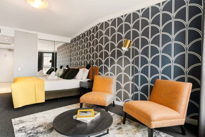 Kozyguru | Sydney Cbd | Charming City Studio - Hyde Park Barracks, Sydney