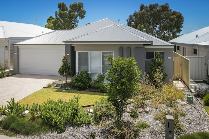Casasandra - Perfectly Located Tasteful Charm - Dunsborough