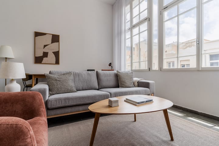 Blueground | Florentine Mamak, Serene, Historical - Tel Aviv-Yafo