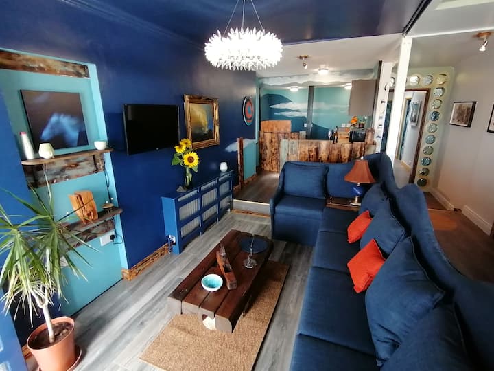 2 Bedroom  Duplex Apartment With Spiral Staircase - Down