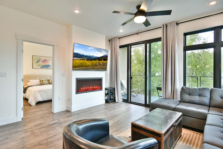 Après Shores Penthouse: Upscale Riverfront Retrea - Silverthorne, CO