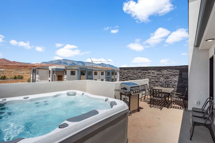 Vintage Desert 5 Bdr Heated Pool Lazy River & Slid - Utah