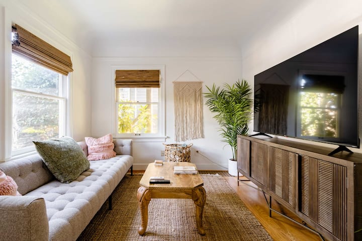 Boho Charm • Walk To Dining & Coffee • 1br - Portland, OR