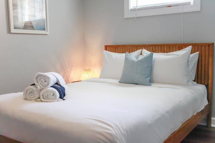 Sojourn Dune Cottages 2 Br 2 Ba Unit 4 - Norfolk, VA