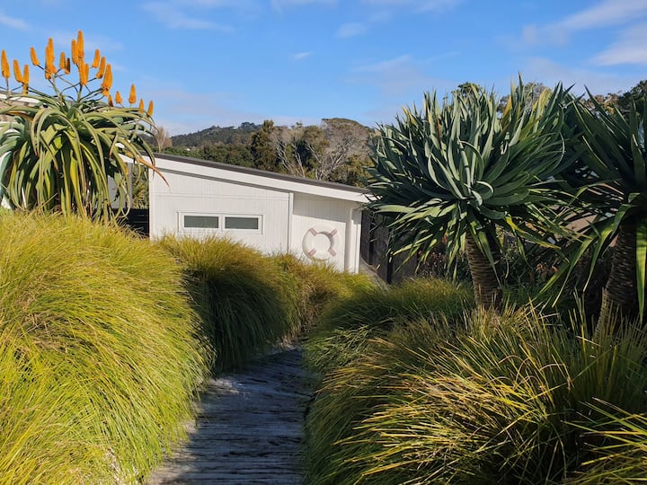 Sailors Cottage - Oneroa Village Cottage - Waiheke Island