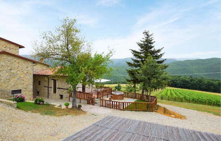 Beautiful Home In Bibbiena With Wifi - Toscana