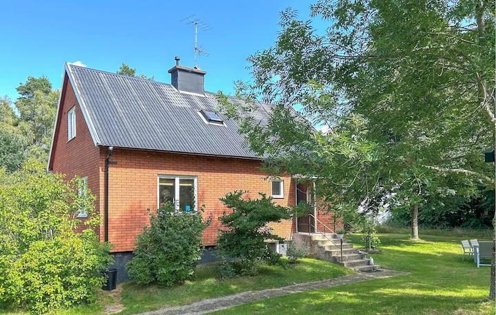 2 Bedroom Awesome Home In Växjö - Växjö
