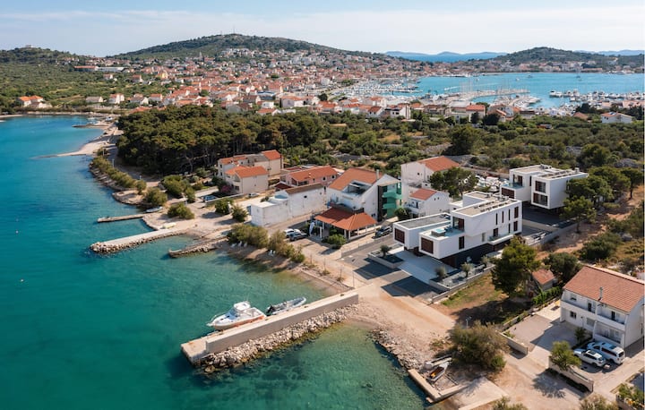Luxurious Apartment In Betina With Wifi - Jezera