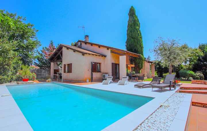 Awesome Home In Meyzieu - Meyzieu