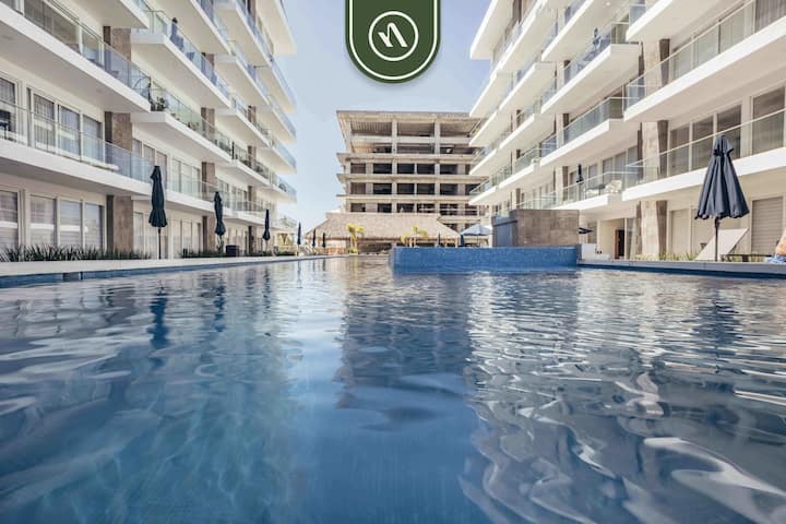 New 2 Br Condo One Street From Beach - Pool - Gym - Nuevo Vallarta