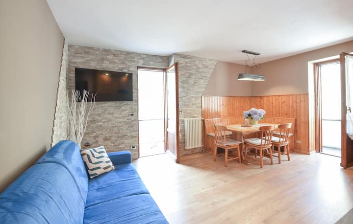 Nice Apartment In Lanzada With Wifi - Caspoggio