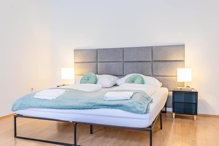 2br Apt For 5p, Only 7 Min To Wiener Stadthalle. - Viena