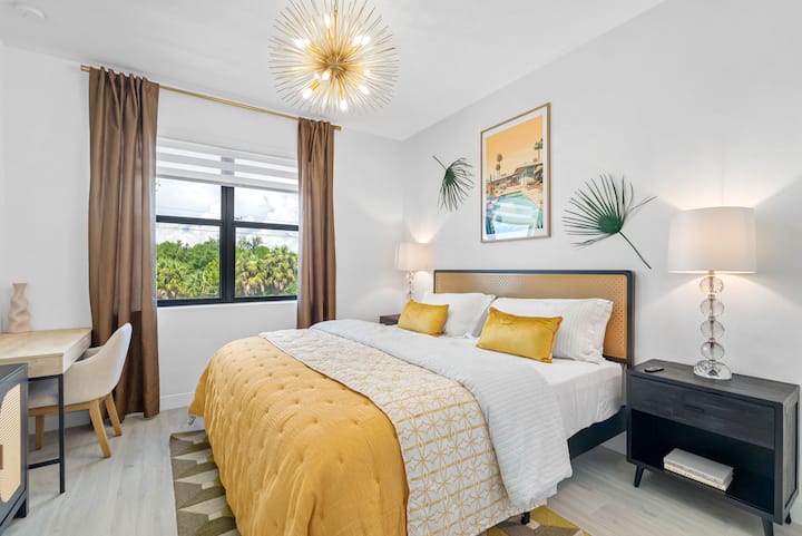 Close To Dt Tampa~newly Designed Town Home - Raymond James Stadium - Tampa