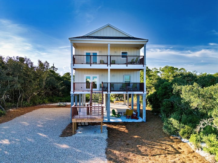 Sandy Diamond- A Hidden Gem By The Shore-sleeps 10 - St. George Island, FL