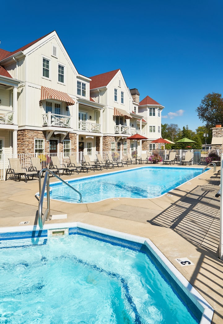 "The Newport" At The Beach House At Lake Street Lu - Holland, MI