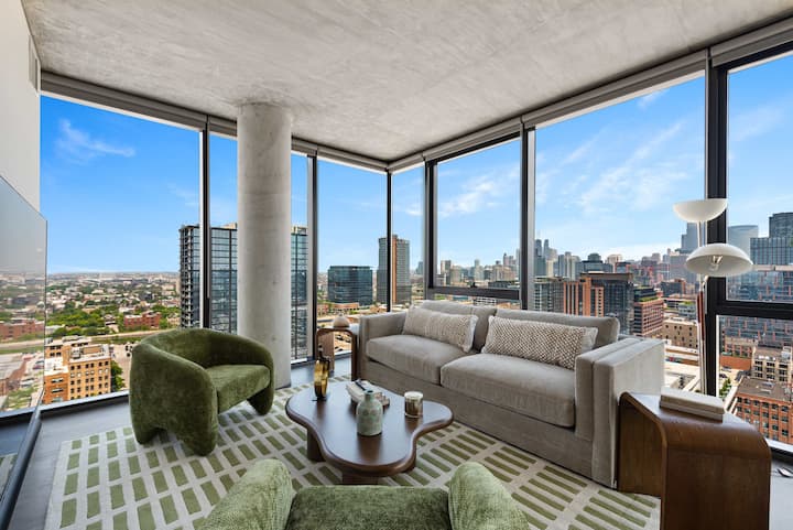 6 Luxe Apts, Perfect Group Solution, Sleeps 30 - Chicago, IL