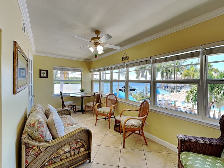 Barefoot Beach Resort | Across From Beach! - Indian Shores, FL