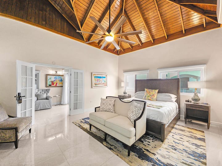 Hospitality Expert Bts 2: Pool, Beach & Chef - Jamaica