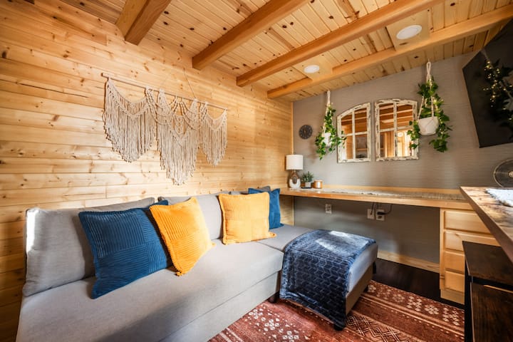Luxury Glamping | Hot Tub, Firepit & Grill - Woodland Park, CO