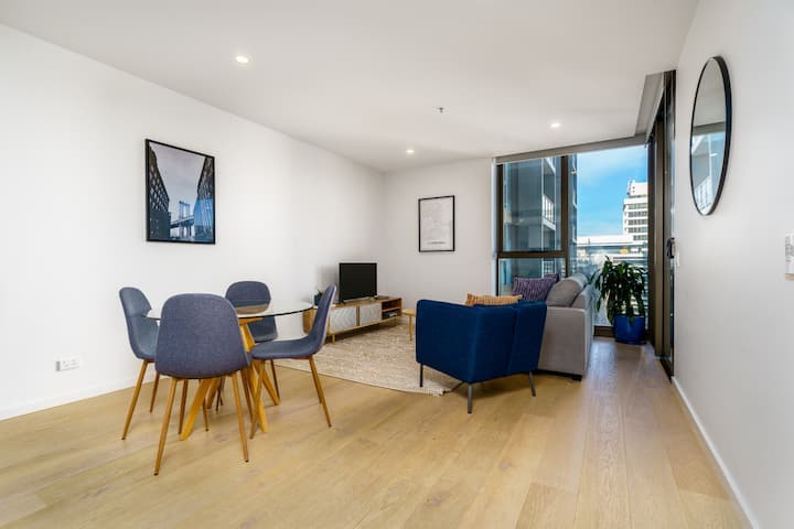 Modern Comfort In Canberra's City Center - Canberra