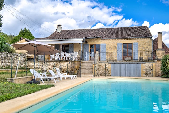 Villa Avec Piscine à La Campagne - Le Bugue