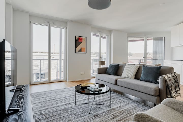 Blueground | Wiedikon, Balcony, W/d & Elevator - Zürich