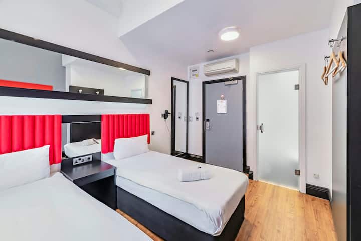 Hit Up The Quayside Bars & Restaurants - Gateshead