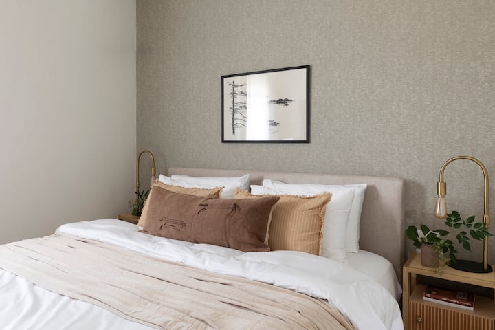 The J - *New* Luxury Two Bedroom With Balcony - Jerusalem