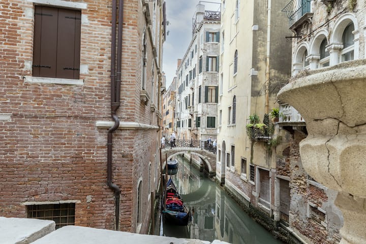 Wonderful Italy | Gondola Luxury Apartment - Venice