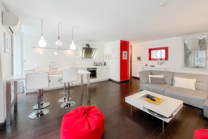Appartement Authentique Au Coeur Du Triangle D'or - Bordeaux