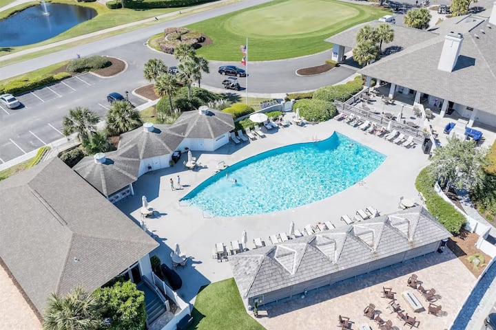 Marshlands Views + Golf Course. Pool. Restaurant. - St. Simons Island, GA