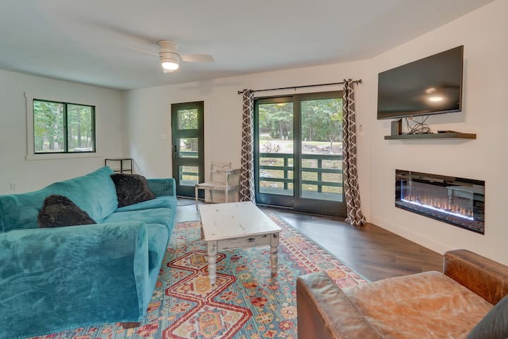 18 Mi To Grand Caverns: Cabin W/ Balcony! - Massanutten, VA