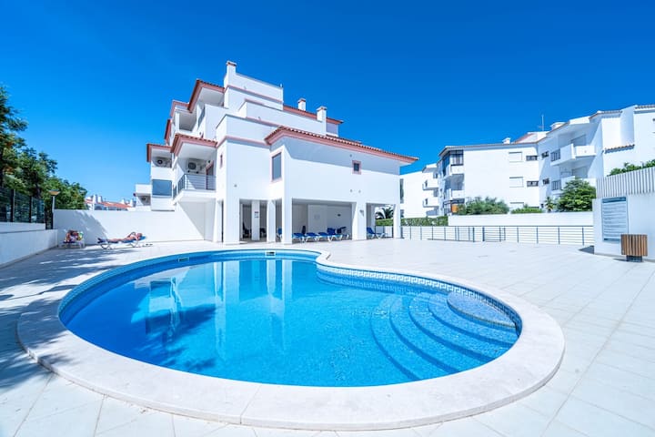 Tac - Modern & Central, Gated Apartment With Pool - Albufeira