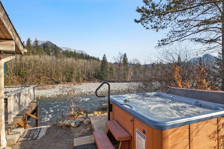 Jaybird Cabin- Tiny Home With Huge Views! - Gold Bar, WA