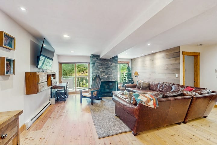 Charming Condo W/ Fireplace, Pool, And Hot Tub - Vail, CO