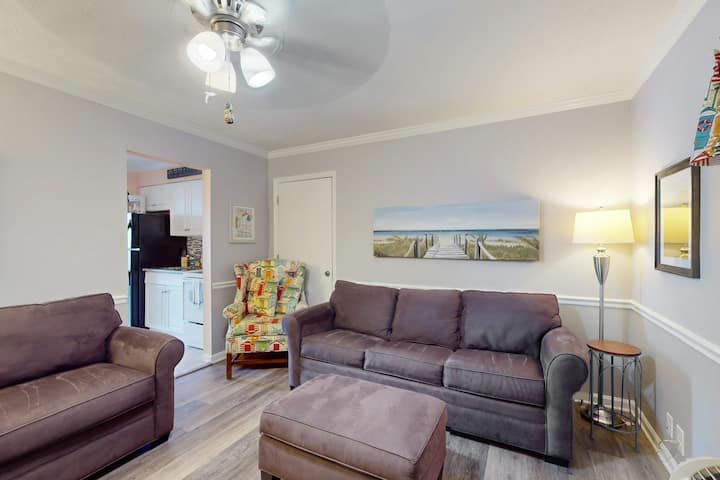 1br Condo With Balcony, Pool, Hot Tub, & Views - Murrells Inlet Beach