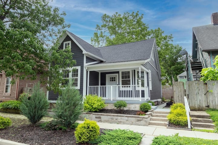 Historic Downtown Haven | Patio & Free Parking - Indianápolis, IN