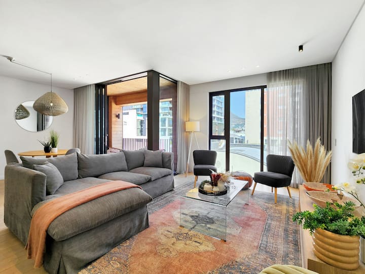 Central Modern Vibrant In De Waterkant - Cape Town