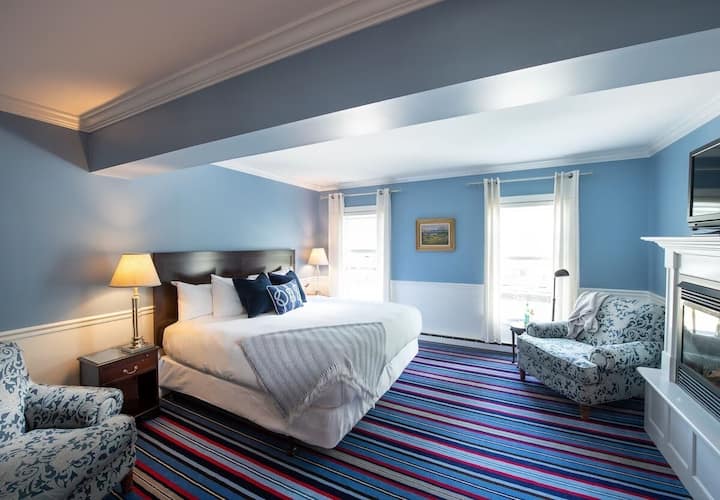 Dock Square Historic Hideaway | Room W/ Fireplace - Kennebunk, ME