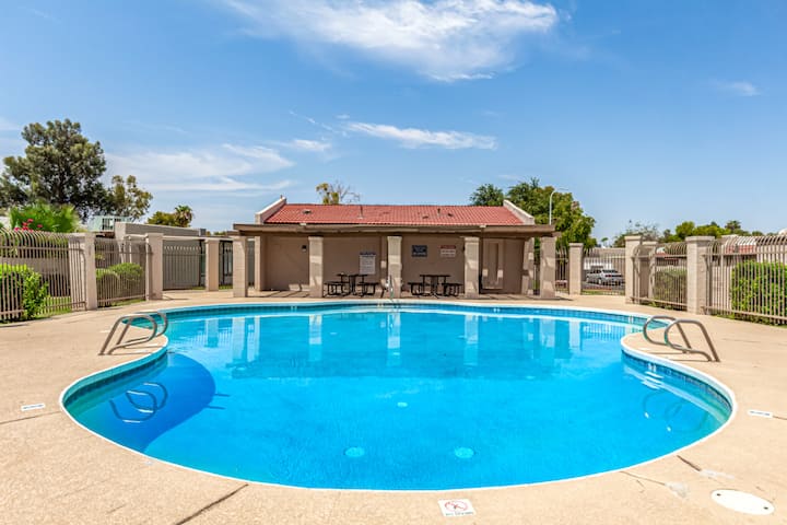 Charming Condo With Pool In Mesa Near Tempe - Mesa, AZ