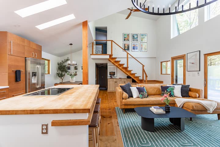 Stylish Family Home W/ Fp & Hot-tub In Stone Ridge - New Paltz, NY