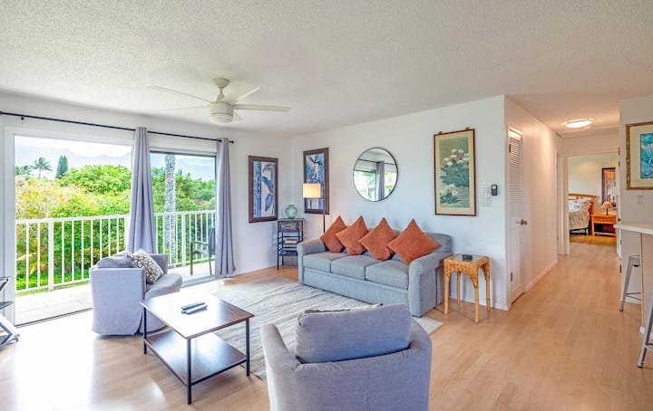 Upstairs Corner With Ocean And Mountain Views! - Kauai, HI