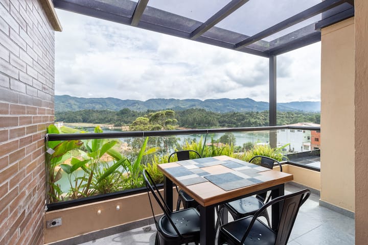 Penthouse | View & Lake Access | 5min To Town - Guatape